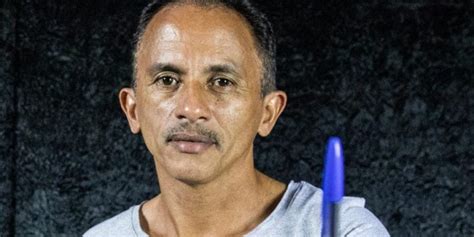 Falido e golpe Assim está Manoel Gomes dono do hit Caneta Azul
