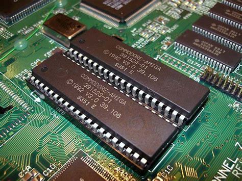 Que es la memoria ROM Para que sirve Tipos Tecnología Informática