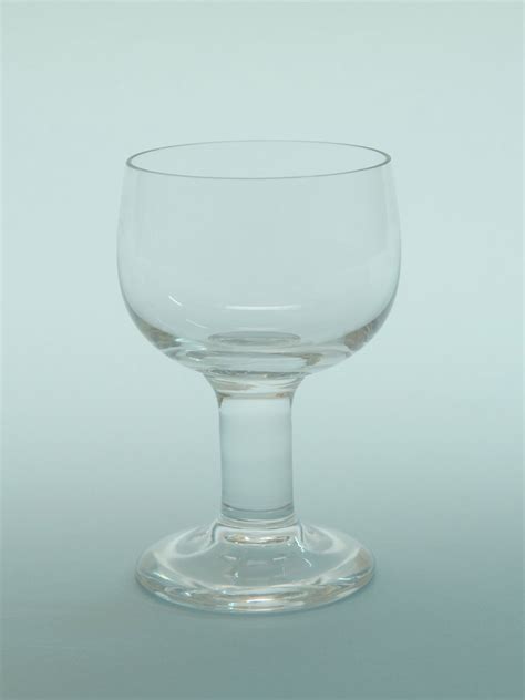 0104 Wine Glass Made Of Breakaway Glass Super Breakaways