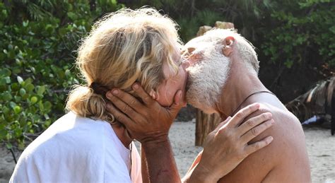 Isola Jalisse Altro Che Crisi O Divorzio Le Foto Del Bacio Hot Tra