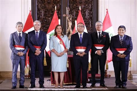 En Palacio de Gobierno presidenta Dina Boluarte Zegarra tomó juramento