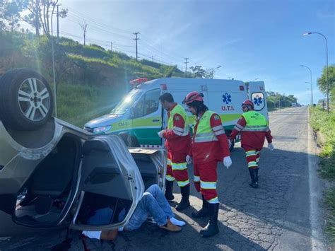 A Gazeta Motorista Capota Carro E Fica Ferido Em Acidente Na Br