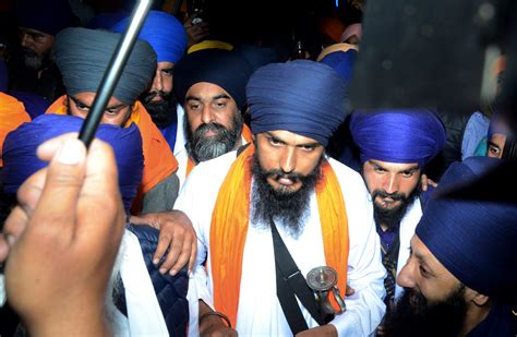 Amritpal Singh Waris Punjab De Chief Arrested From Moga