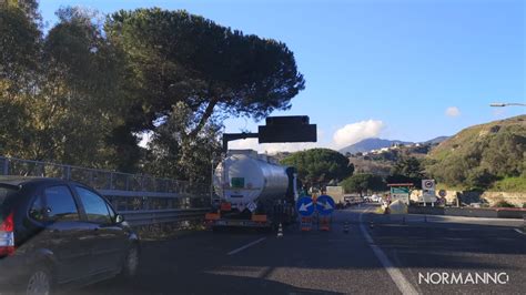 Messina Incidente Nella Galleria Scoppo Rallentamenti In Tangenziale