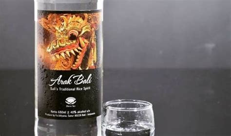 Minuman Arak Bali Resmi Ditetapkan Sebagai Warisan Budaya Tak Benda