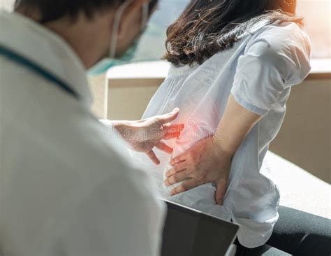 Douleurs Lombaires Maux De Dos Lésion Musculaire Ou De La Colonne