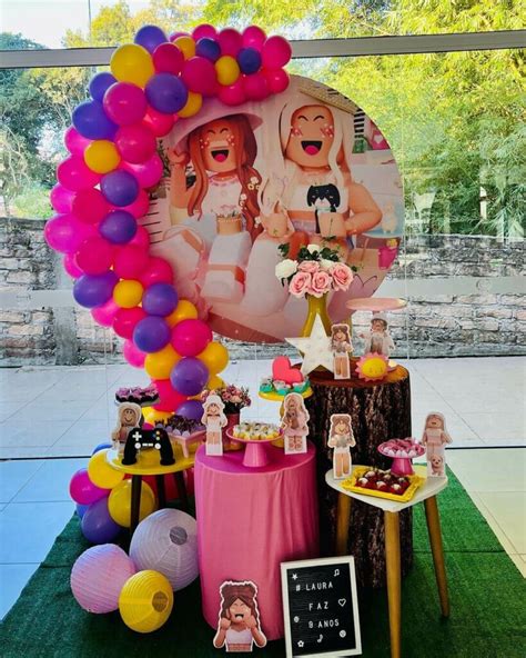 Festa Roblox Feminino 50 inspirações superfofas Bolo Guaraná
