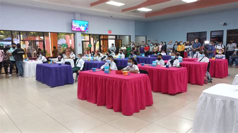 Niños de sexto grado llegan a la final del certamen Mejor Estudiante