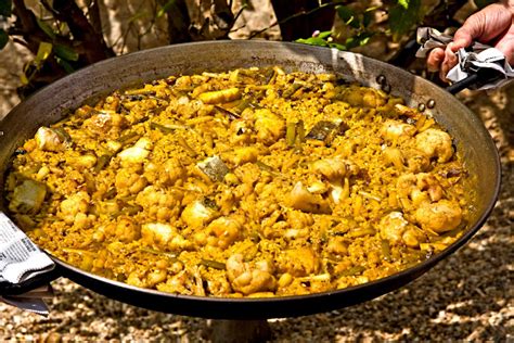 COOKBOOK Paella De Coliflor Y Bacalao