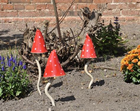Keramik Pilze Dekopilze Gartendekoration getöpfert Etsy de