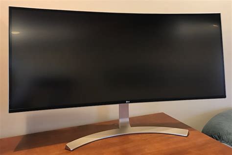 Review Lg S Uc Ultrawide Display Offers A Giant Desk