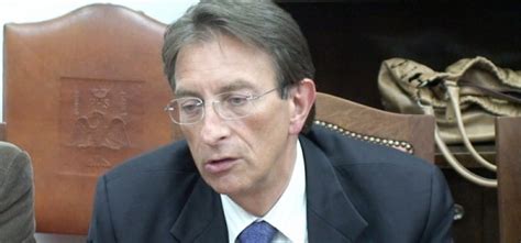 Accuse Di Induzione Illecita Annullato Proscioglimento Dell Ex Sindaco