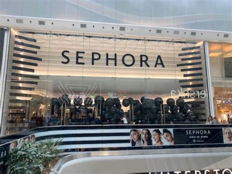 Sephora Westfield White City London GG Glass Glazing Contract