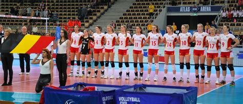 Cuántos jugadores tienen un equipo de voleibol Solo Voleibol