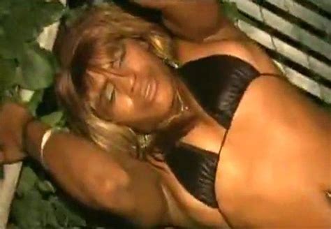 Dancehall Skinout Bare As You Dare Erotic Photos Of Naked Erofound