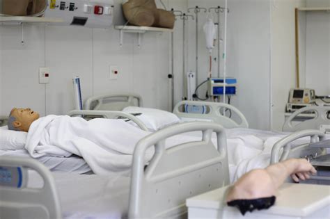 Enfermagem em Terapia Intensiva Híbrido IESB Centro Universitário