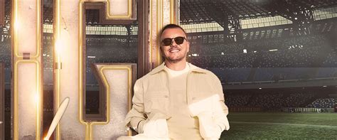 Gigi D Alessio papà per la sesta volta è nata la piccola Ginevra