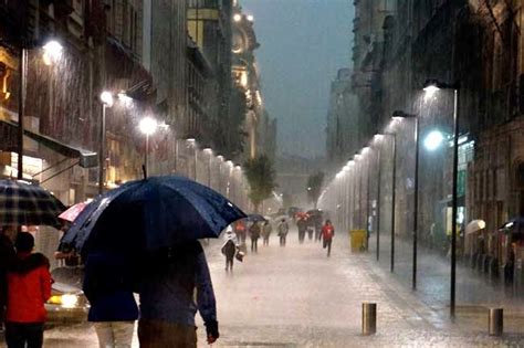 Consejos para sobrevivir bajo la lluvia en la Ciudad de México CDMX