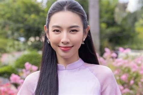 Sao Việt Diễn viên Hồng Diễm lên đồ thanh lịch Hoa hậu Thùy Tiên dịu