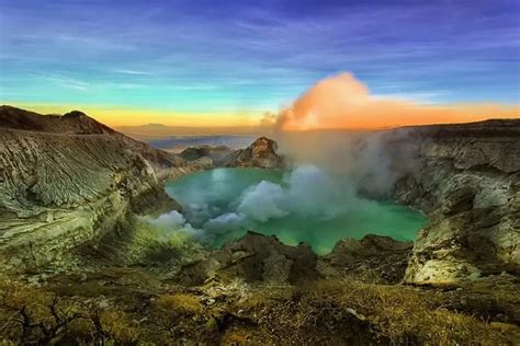 Sunrise Terbaik Fenomena Api Biru Hanya Ada Di Kawah Ijen Okebajo