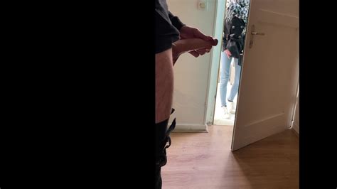 Komşum Beni Mastürbasyon Yaparken Yakaladı Porno 7DAK farkıyla izle