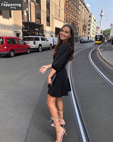 Louisa Jindaoui Sexy 4 Photos OnlyFans Leaked Nudes