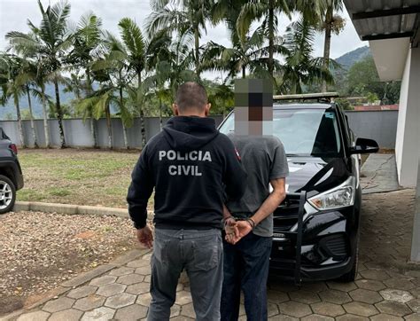 Em Ascurra PCSC cumpre mandado de prisão contra homem investigado pelo