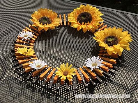 How To Make A Beautiful Clothespin Sunflower Wreath Tutorial