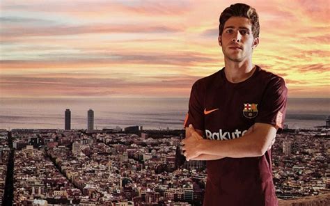 Nike Presenta La Tercera Equipaci N Del Fc Barcelona De Color