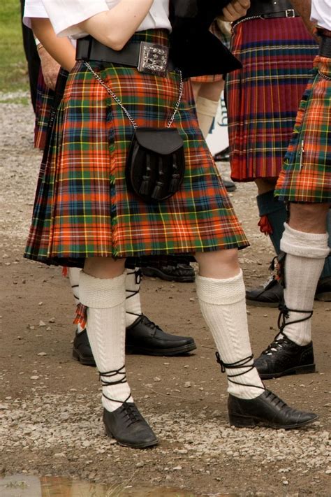 14 Photos That Prove Real Men Wear Kilts Artofit