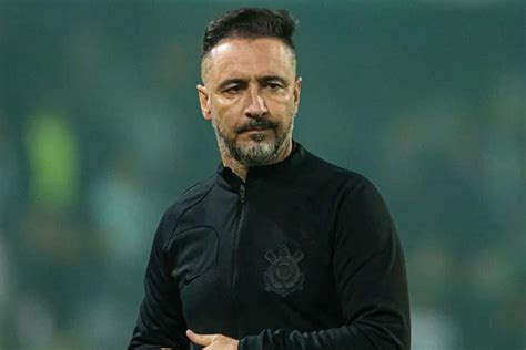 Vitor Pereira anuncia saída do Corinthians e motivo é revelado