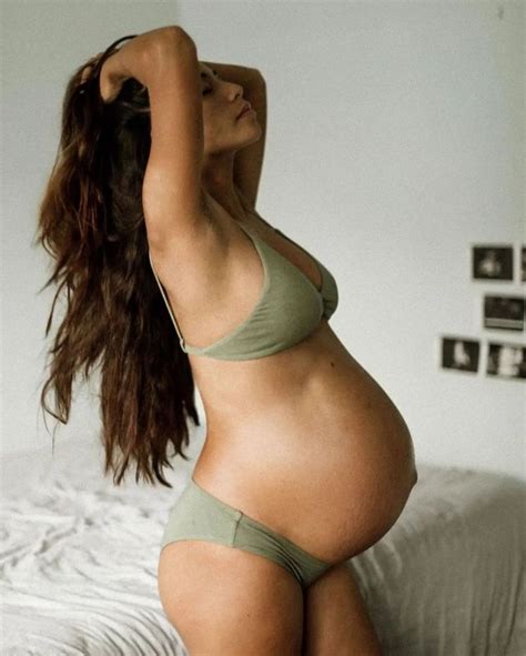 Pregnant Baby Bump Preggers Pregnancy Round Belly Preg
