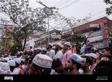Les Musulmans Bangladais Tiennent Une Marche De Protestation Appelant