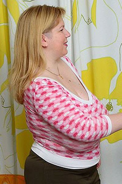 La Bbw Arrapata Si Dà Da Fare Con Il Suo Massaggiatore E Dopo Il Sesso Lui Sborra Sulle Sue