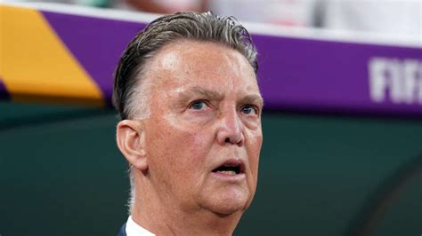 Verwirrung Um Den Fc Bayern Und Van Gaal Eberl L Sst Aufhorchen