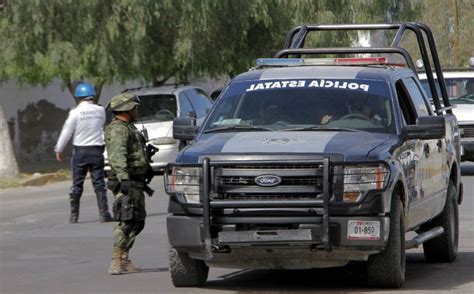 Comando embosca a policías en Durango y mata a dos Telediario México