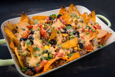 Beef Nachos Mit Chili Cheese Sauce BBQ Rules Grill BBQ Blog