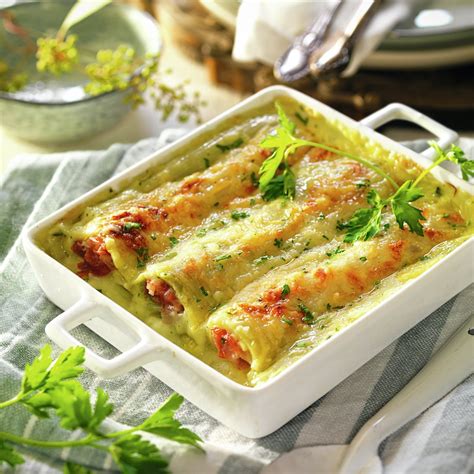 Puerros gratinados con bechamel de calabacín y jamón
