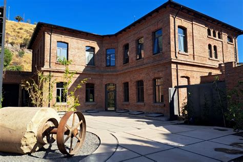 Descubre El Espacio De Fundaci N Mustakis Un Lugar Colaborativo
