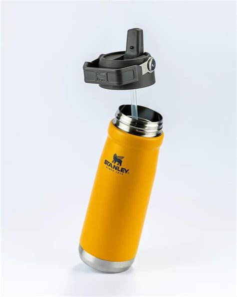 Garrafa Térmica Stanley Flip Straw Saffron 651ml