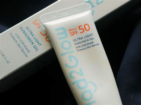 Review Glad2Glow Ultra Light Sunscreen Gel SPF50 PA Sunscreen