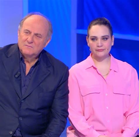 C è Posta per Te Gerry Scotti scoppia in lacrime
