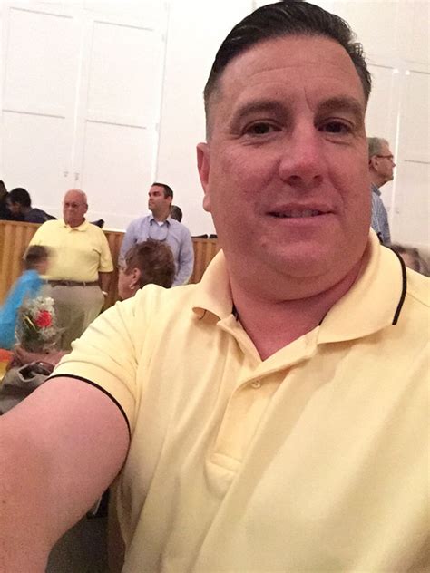 Smartphone Generation 10 Of The Worst Selfie Fails By People Who