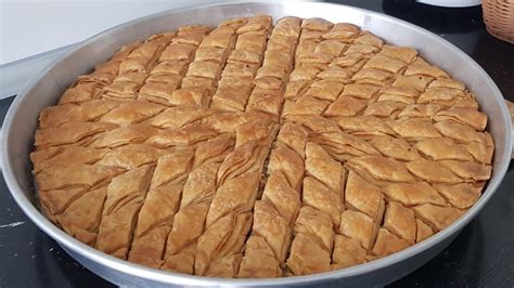 KesinlikleEn kolay Ev baklavası tarifi50 Kat yufka tek tek açma derdi