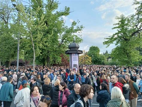 Protest opozicije Srbija protiv nasilja Zahtevaju smenu članova REM a