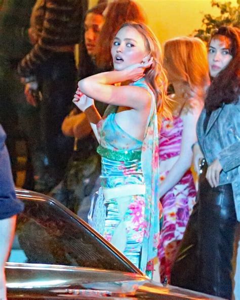 Vanessa Paradis Sa Fille Lily Rose Depp Totalement Nue Pose Lascive