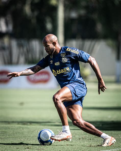 Escala O Do Santos Carille Comanda Treino T Tico E Deve Ter Novidades