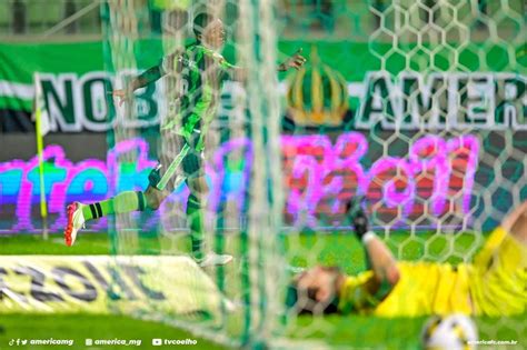 América MG vence o Corinthians em casa veja os melhores momentos