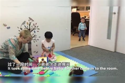 没有自己孩子的外国夫妇第一次领养就要了3个一个比一个可爱 夫妇 外国 孩子