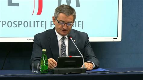 Loty marszałka i brak kompletu dokumentów oraz szczegółów co do